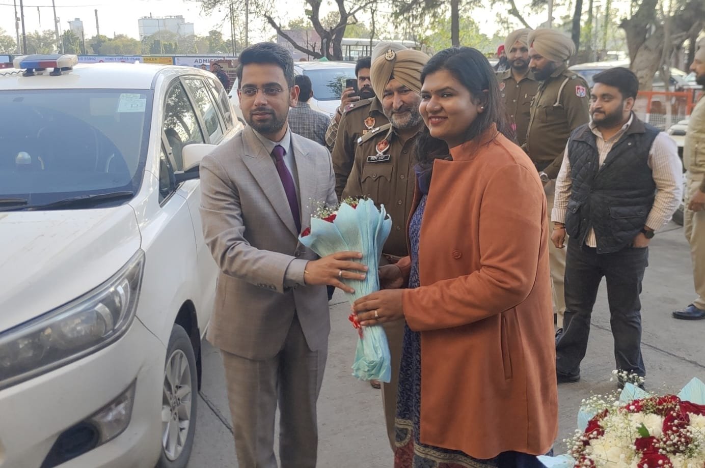 Sagar Setia assumes charge as Deputy Commissioner Moga - Current Punjab ...
